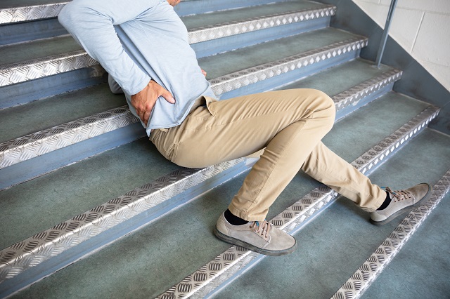 How to Determine Your Fall Risk and Mitigate Your Risk of Falls ...